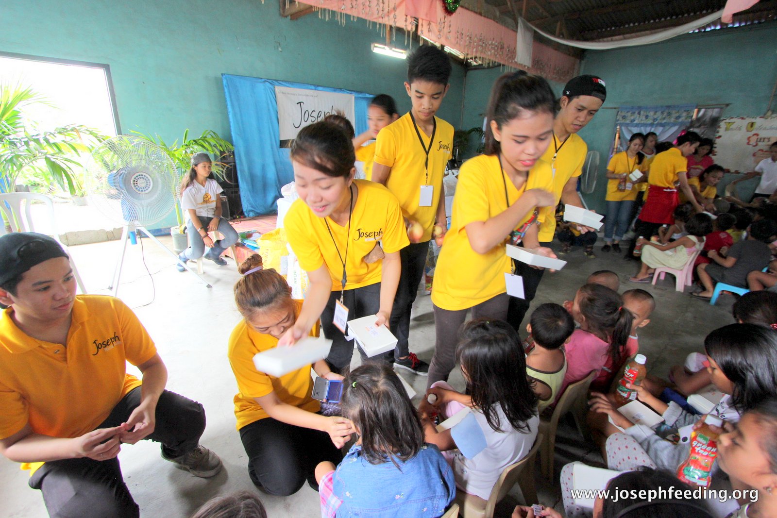 Feeding: Baseco Compound, Port Area Manila