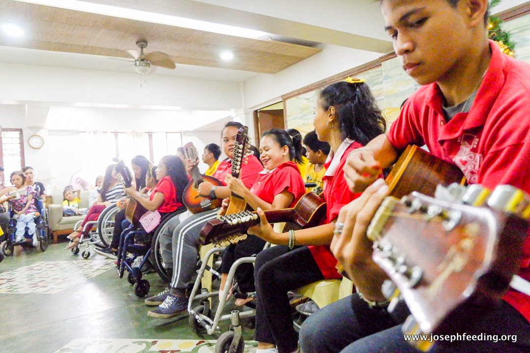 07-BAF18-HOUSE WITH NO STEPS-003